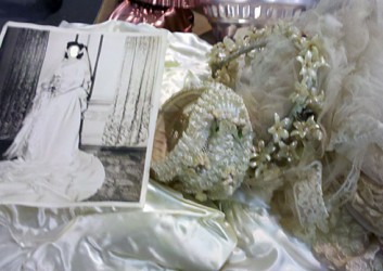 A discarded wedding dress & the woman who wore it - Auction Finds