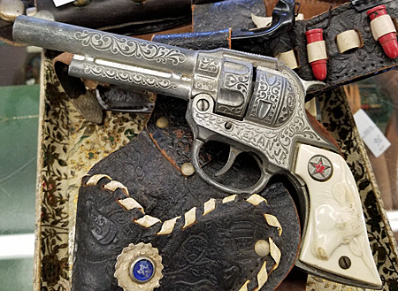 When cap guns were king - Auction Finds