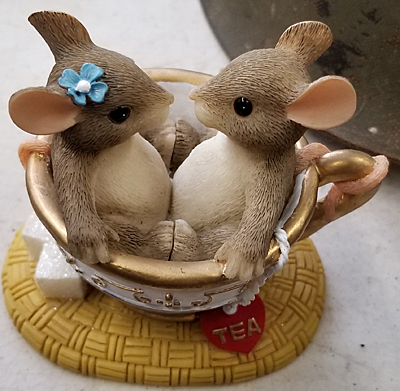The lowly mouse as a cutesy collectible figurine - Auction Finds