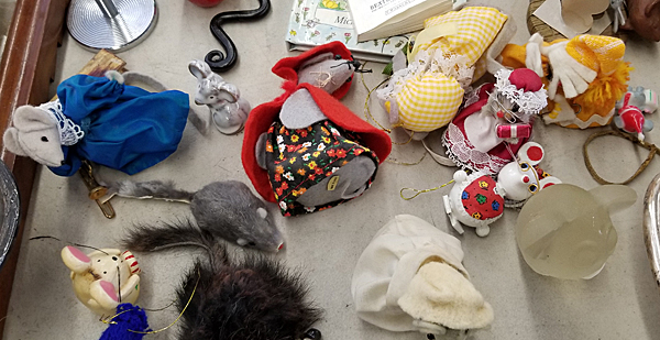 The lowly mouse as a cutesy collectible figurine - Auction Finds