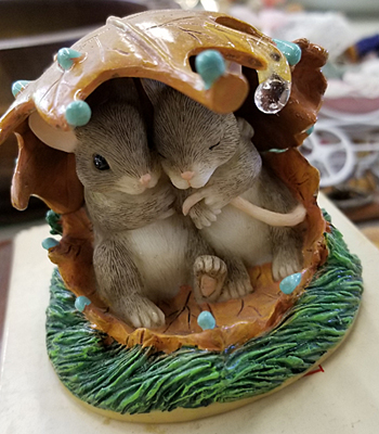 The lowly mouse as a cutesy collectible figurine - Auction Finds