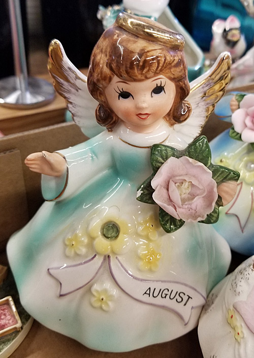 A collection of Lefton porcelain angels - Auction Finds